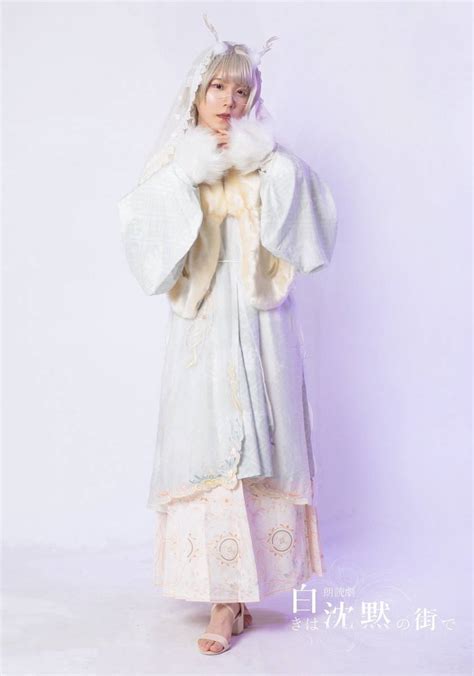 Yukari Anzai Feet 15 Photos