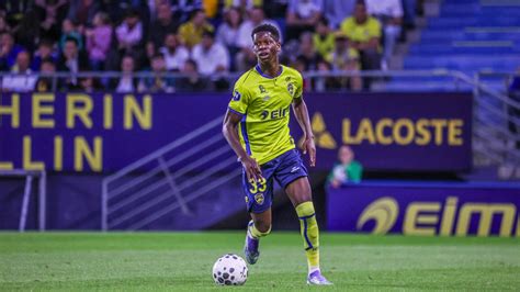 Élie Ngatta Attire Les Convoitises