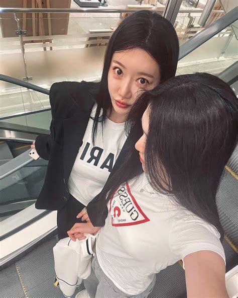 A 50 Year Old Korean Mom Is Going Viral For Looking As Young As Her 20