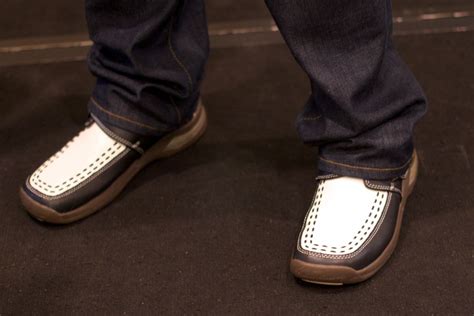 무료 이미지 구두 가죽 다리 봄 갈색 검은 인간의 몸 운동화 신발류 Mcn2010 하이힐 야외 신발 3660x2441 356907 무료