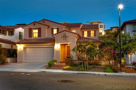 525 Cota Ln Vista Ca 92083 Redfin