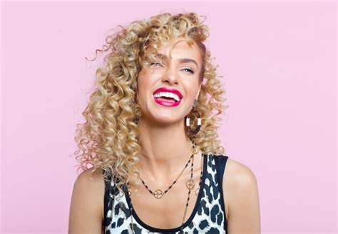 30 Blonde Curly Hairstyles To Emphasize Your Glamour Hairdo Hairstyle