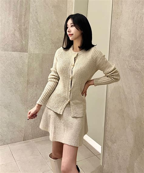 수입실물보장 블리 스팽글 니트 스커트 투피스 에이블리