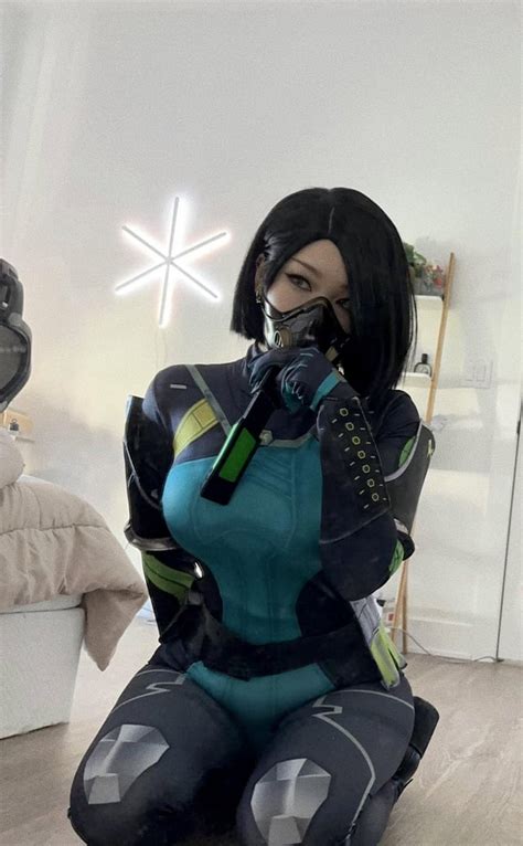 Viper Cosplay Rhyoony
