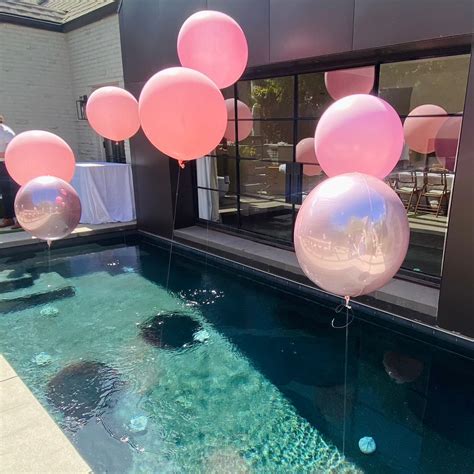 Pool Balloons Bonjour Fête