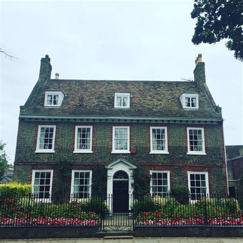 So Cute Ely R Casualuk