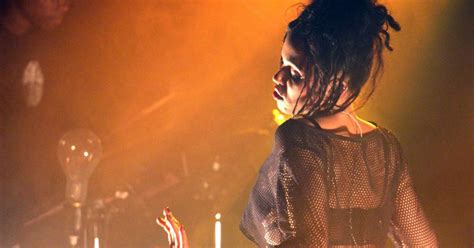 Exclusif Tahliah Barnett Fka Twigs Donne Un Concert Unique La