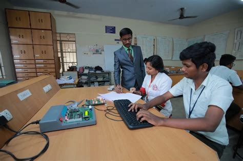 ECE LAB DETAILS Erode Sengunthar Engineering College