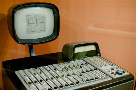 Analog Computers History Functions And Real World Applications