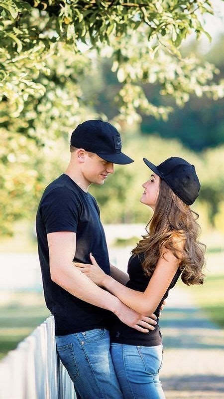 Girl Love Boy