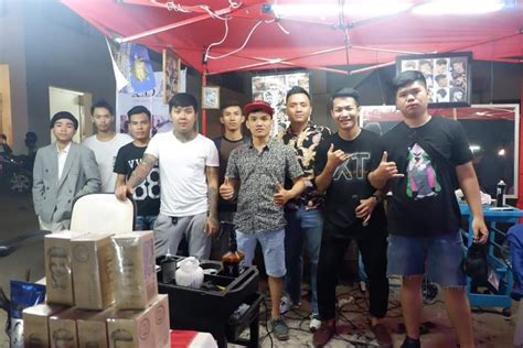 ອອກໝ່ວຍງາ ຮັບສອນຕັດຜົມຊາຍຈົນເປັນມືອາຊີບອາຈານອ໋ອດ 29823196