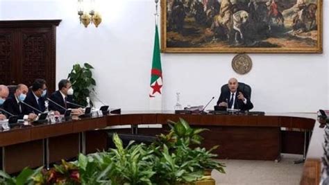 En Vue De Ladapter Aux Exigences Des RÉformes Économiques Et Aux Évolutions De LactivitÉ