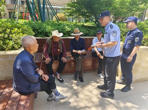 抵制网络谣言 共建网络文明——新筑派出所民警深入辖区开展打击网络谣言宣传活动法治阳光网 — 阳光报社官方网站