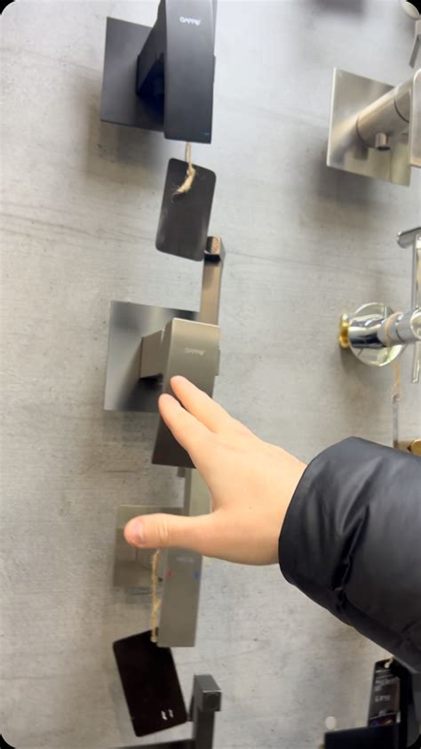 САНТЕХНІКА ПОБУТОВА ТЕХНІКА ПЛИТКА ЛАМІНАТ Відправки по Україні 🇺🇦Для Замовлення👇 ☎️ 093