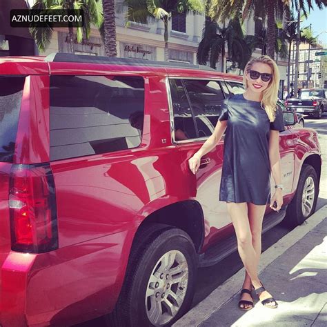 NOELLE RENO Feet AZNudeFeet NOELLE RENO Feet AZNudeFeet