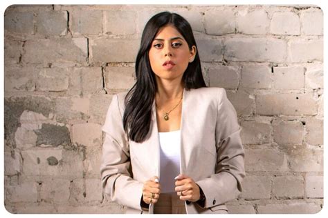 בוגרת העברית ראשת מערך התקשורת וקשרי החוץ של קבוצת מכבי ארגון בוגרי