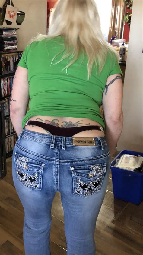 Hump Day 😈😘 Scrolller