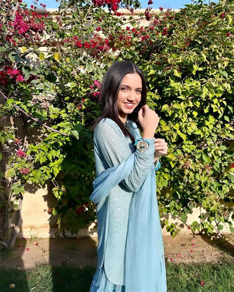 Aina Asif Beautiful New Pictures With Brother Reviewitpk