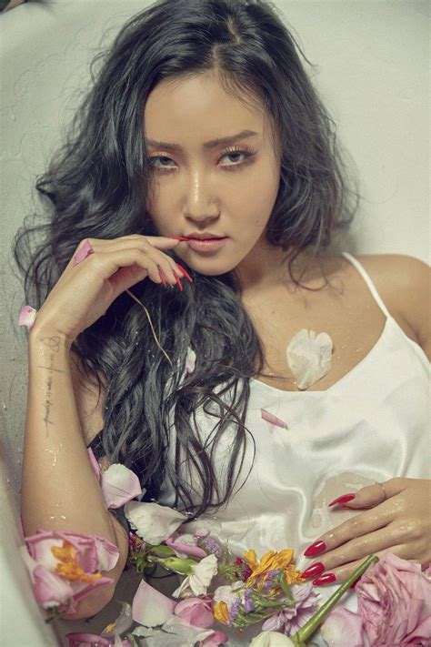 Hwasa Mamamoo Wallpapers Wallpaper Cave