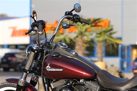 Harley Davidson Candy Red Is Todays Cheap Sweet Treat Autoevolution