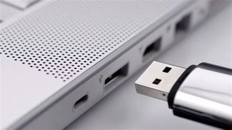 ブータブル Usb を作成する方法 ツールとヒント