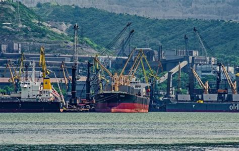 Loading Unloading Editorial Photo Image Of Life Group 33449366