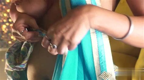 Ayesha Singhania Sexy Nude Show