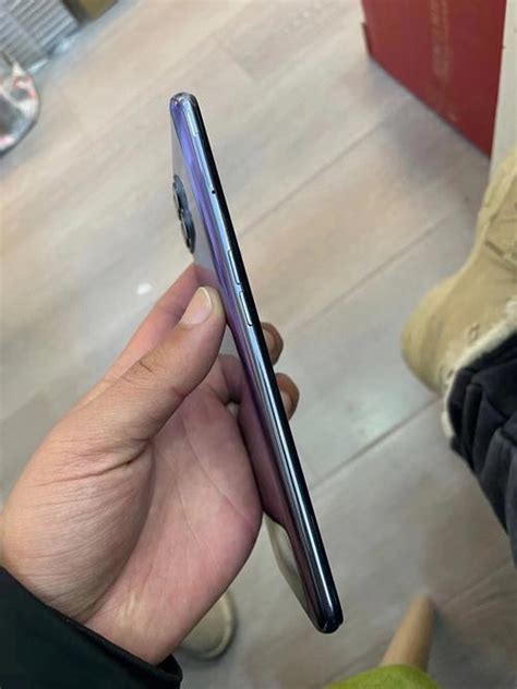 为什么两台同型号的蓝牙老是连同一个手机