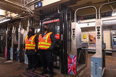 Mta Delays ‘blue Ribbon Fare Evasion Report As Discussions Blossom With Das Amnewyork