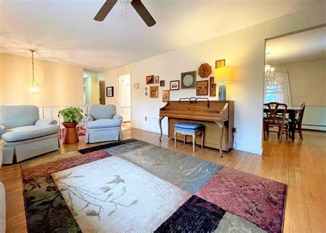 10 Phyllis Rd Foxboro Ma 02035 Redfin