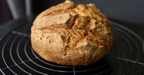 No Omes Aizgūta Recepte Kefīra Un Sodas Maize Ar Biezpienu Mammamuntetiemlv