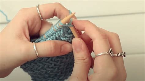 Step By Step Guide To Herringbone Stitch Knitting Crafty Daisies
