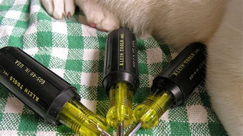 How To Use Phillips Screwdriver Tool Box