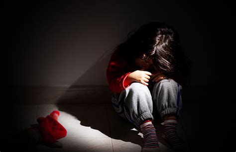 Vater Verhaftet Dreij Hrige Sollte Zum Sextreffen Mitkommen Kosmo