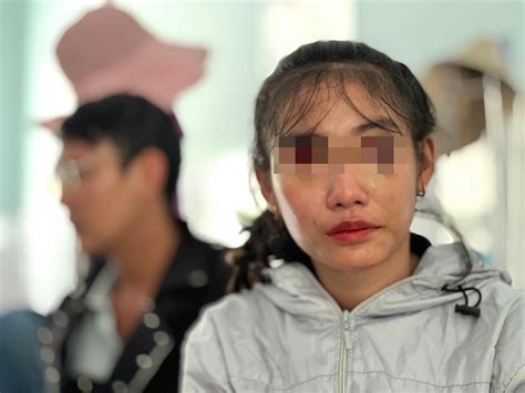 Người Mẹ Trong Vụ Ném Con Từ Trên Gác Xuống đất Gào Khóc Xin được Gặp