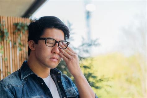 Staphylococcal Blepharitis Treatment And Coping