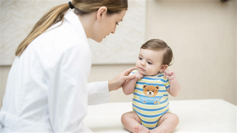 Abnormal Crawling In Babies Signs Concerns And Support Richmond Mom