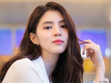 사랑스러운 한국 여배우 한소희 4k 배경화면 다운로드