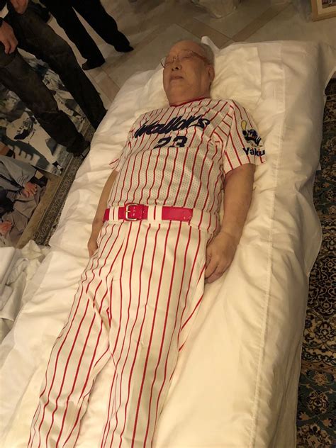 【閲覧注意】団野村、義父野村克也氏の遺体画像をtwitterで公開 亡く 野球 教えて Goo