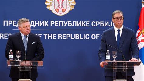 Za Razliku Od Mnogih Koji Moraju Da SluŠaju TuĐe Naredbe VuČiĆ Je