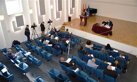 ПРЕКИНАТА СЕДМАТА СЕДНИЦА НА СОВЕТОТ НА ОПШТИНА КОЧАНИ Комарец