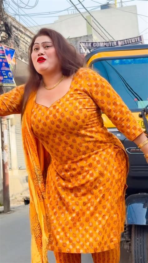 Juli Juli 😳 Instagram