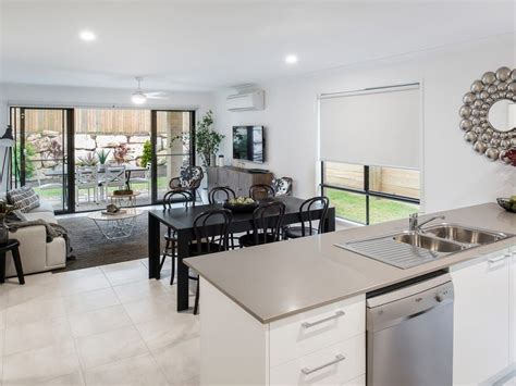 34 Munthari Drive Berrinba Qld 4117 House For Rent Domain