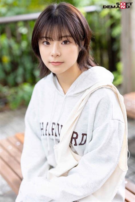 [mogi 132] 【初撮り】洋食屋アルバイトの女子大生 経験人数は少ないがエロへの興味は人一倍ある奇跡の美少女 ルックスよし性格よし