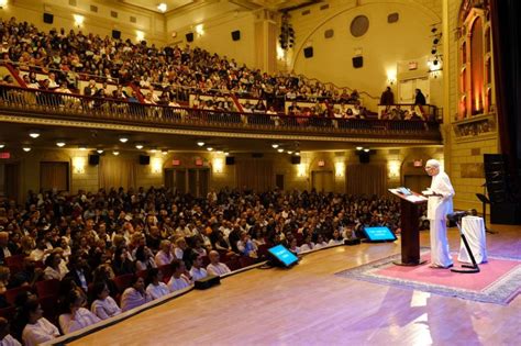 Rangarajan Radhakrishnan On Linkedin Swami Addressing An Audience Of 1500 At The Town Hall
