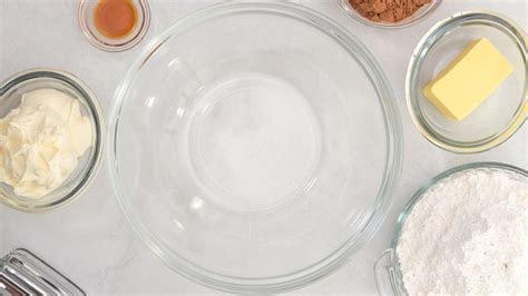 초콜릿 버터 크림 착빙 준비 과정 식탁에 닫은 재료 최고 전망 0명에 대한 스톡 사진 및 기타 이미지 0명 개체 그룹