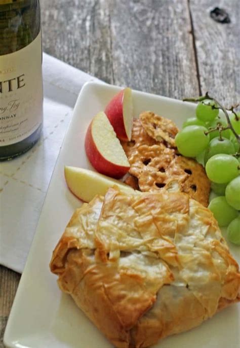 Phyllo Baked Brie With Fig Jam Everyday Eileen