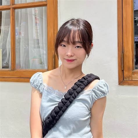 𝔸𝕤𝕙𝕝𝕖𝕪 ℕ𝕚𝕡🫧🩵 Ashley Nip • Threads Say More