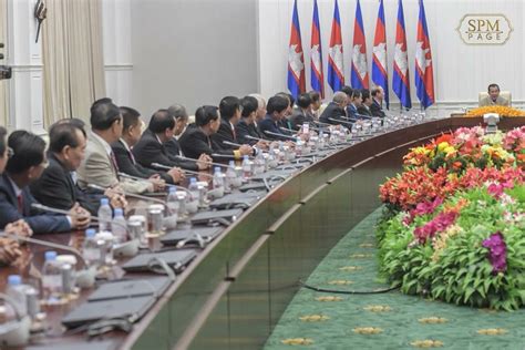 សម្តេចតេជោ ហ៊ុន សែន អញ្ជើញជួបពិភាក្សាការងារជាមួយសមាគម ខ្មែរ ចិន នគរដ្រេហ្គន