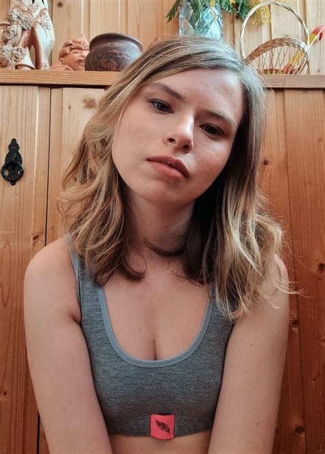 Sunny Monday For Everyone😊 F31 R Selfie